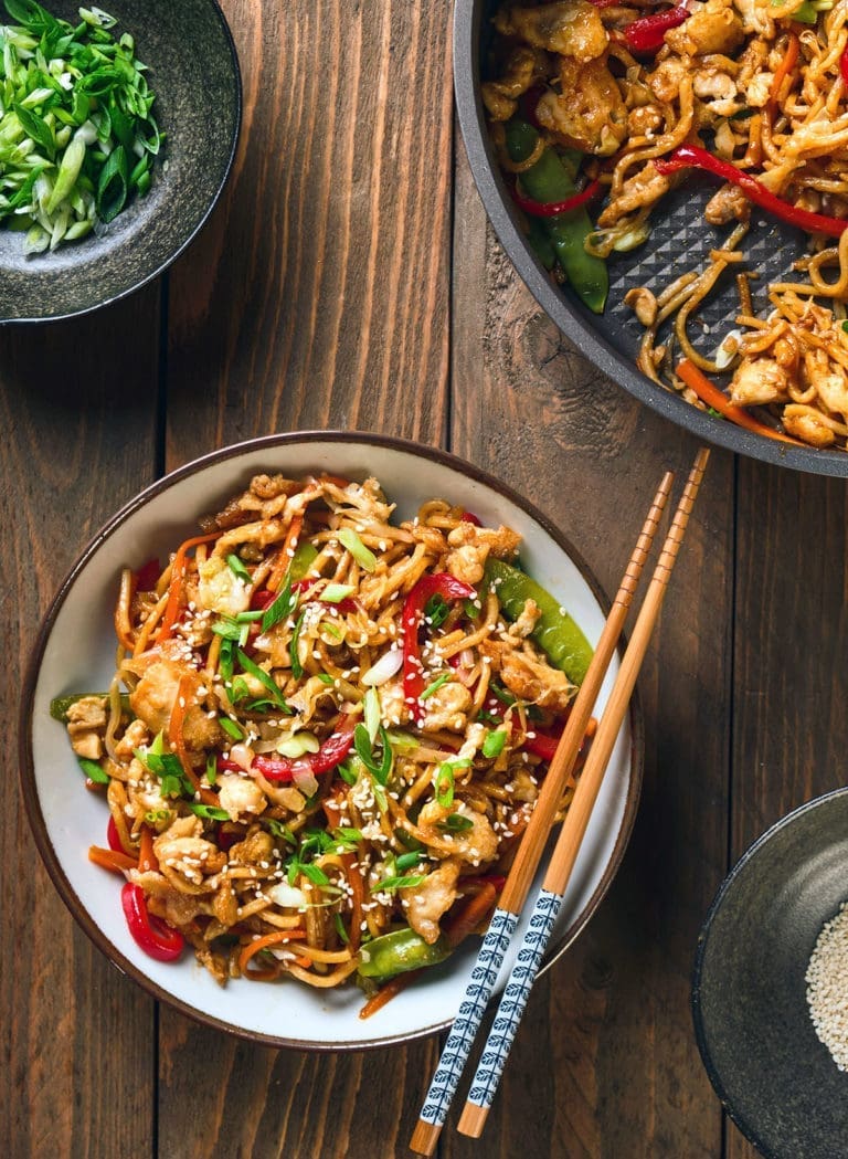 Chicken Lo Mein (Restaurant-Style) - Foodie And Wine