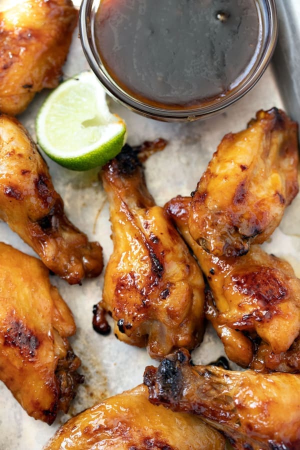 Honey Sriracha Sauce (Ready In 10 Minutes!)